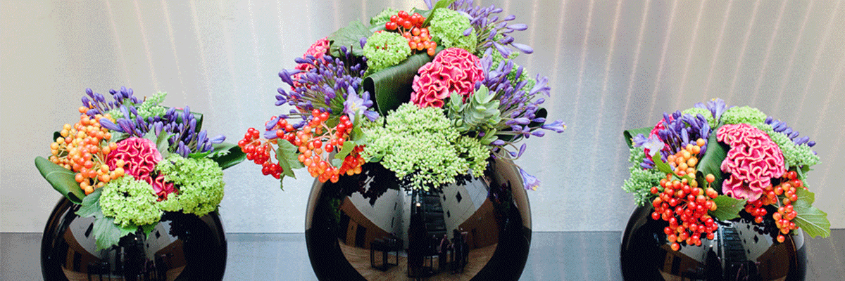 Weekly flowers arrangement
